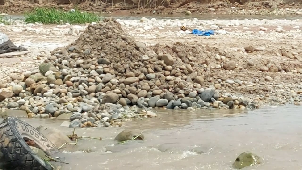 Tarapoto: Exigen que MPSM y empresas que extraen material de río ...